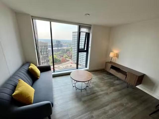 1 bedroom apartment for rent in The Bank, 58 Sheepcote Street.