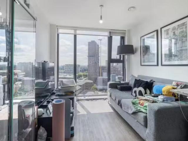 1 bedroom apartment for rent in The Bank, 60 Sheepcote Street.