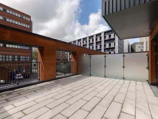 1 bedroom apartment for rent in The Colmore, Snow Hill Wharf.