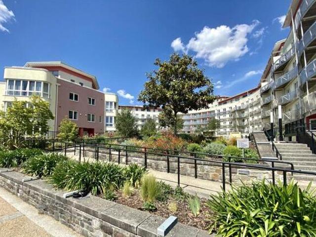 1 Bedroom Apartment For Rent In The Crescent