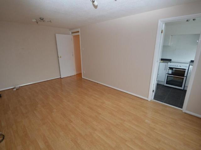 1 bedroom apartment for rent in The Drive, Slough, Berkshire, SL3