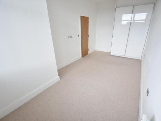 1 bedroom apartment for rent in The Landmark, Flowers Way, Luton, Bedfordshire, LU1 3GB, LU1