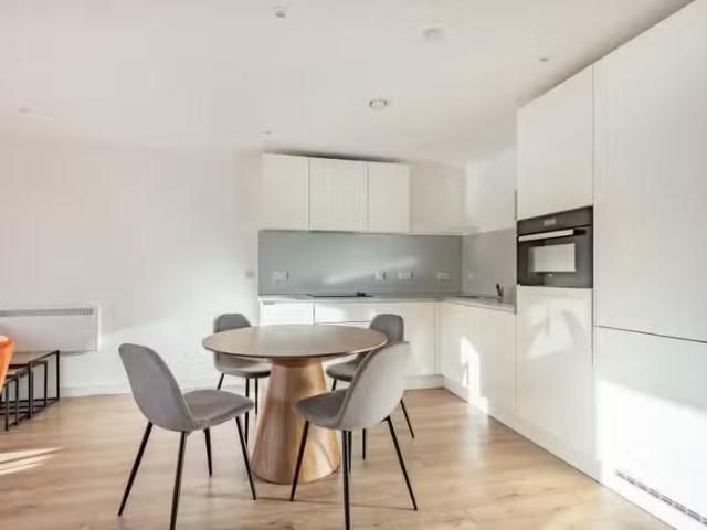 1 bedroom apartment for rent in The Lansdowne, 25 Hagley Road.