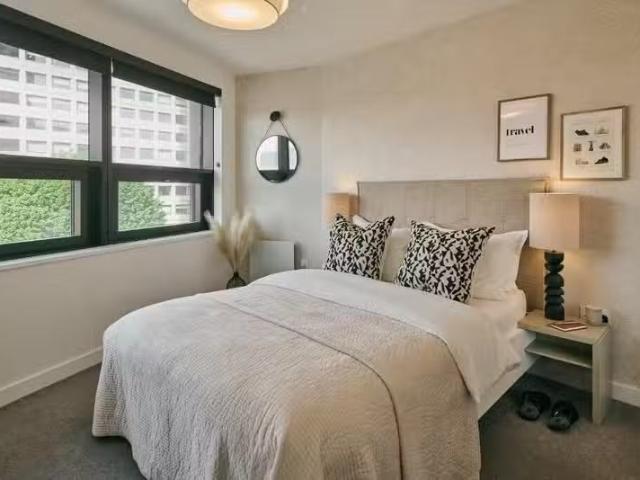 1 bedroom apartment for rent in The Octagon, Birmingham, B3 3D.