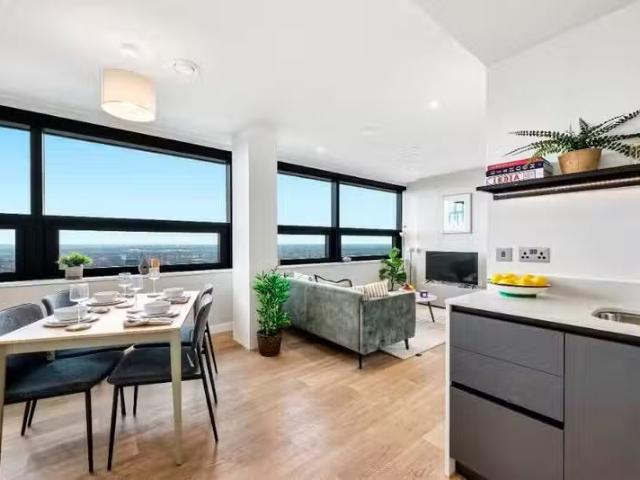 1 bedroom apartment for rent in The Octagon 1 Great Charles.