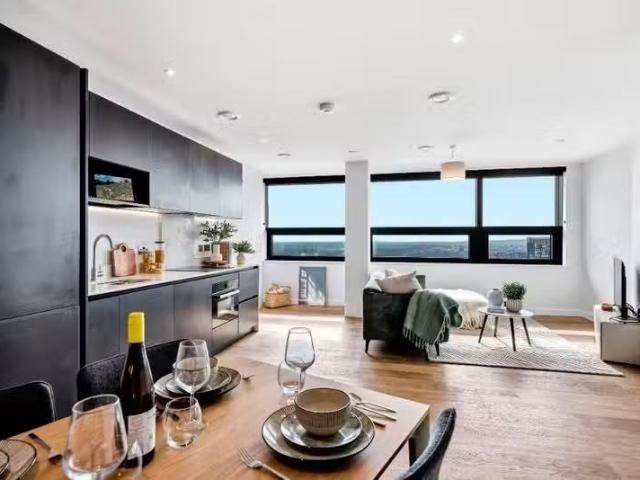 1 bedroom apartment for rent in The Octagon 1 Great Charles.
