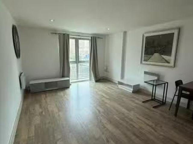 1 bedroom apartment for rent in The Orion Building, Navigation.