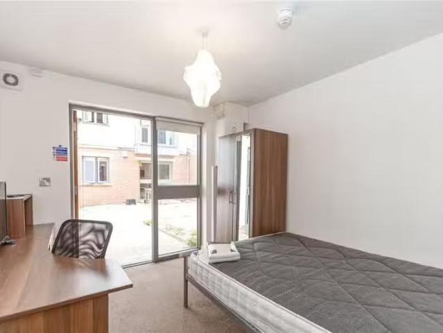 1 bedroom apartment for rent in The Platform, Station Road, Mo.