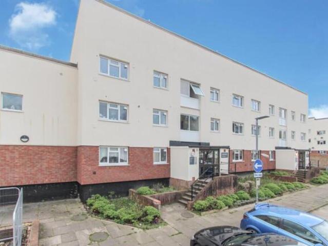 1 bedroom apartment for rent in Throstle Place, Boundary Way, WD25