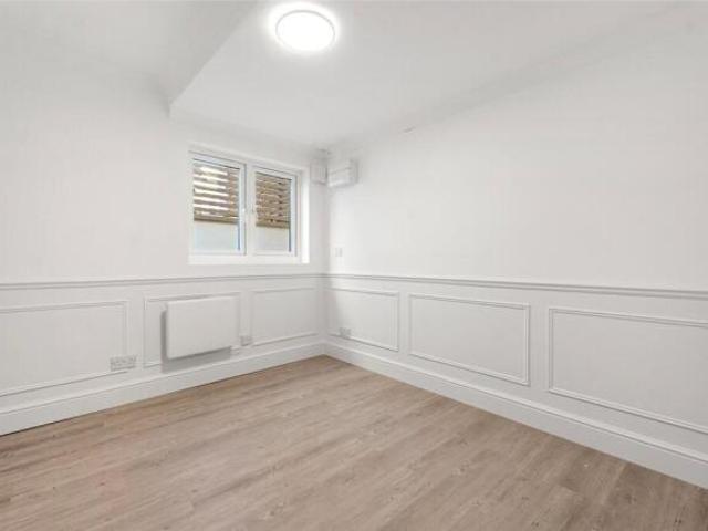 1 bedroom apartment for rent in Uxbridge Road, London, W12