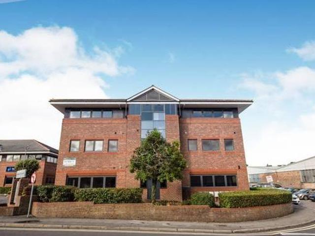 1 bedroom apartment for rent in Vantage House Hook RG27