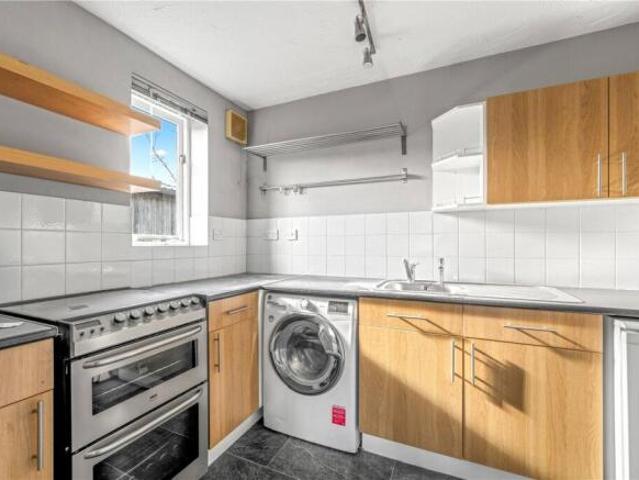 1 bedroom apartment for rent in Varsity Drive, Twickenham, TW1