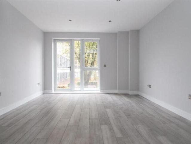 1 bedroom apartment for rent in Victoria Avenue, Southend On Sea, SS2