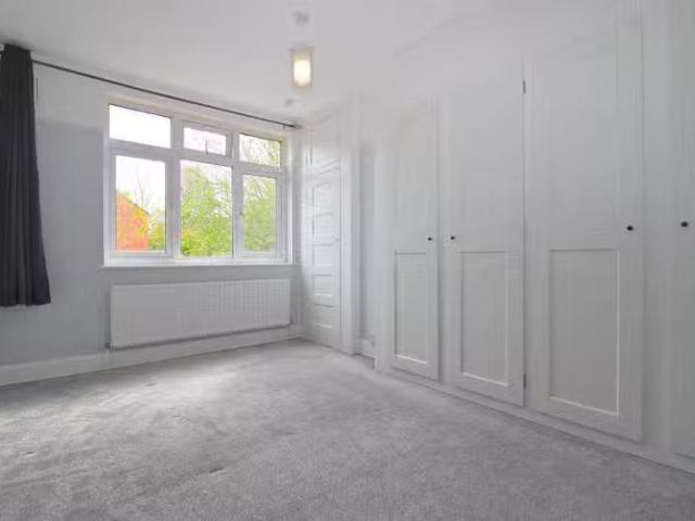 1 bedroom apartment for rent in Villiers Avenue, Surbiton, KT5