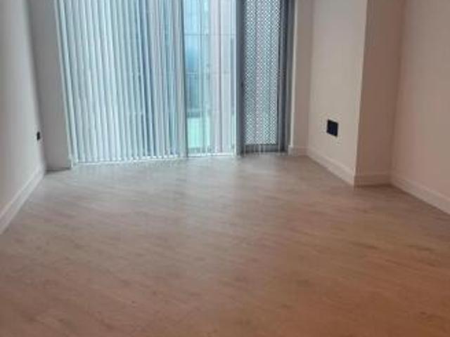 1 bedroom apartment for rent in Vista River Gardens, Trinity Way, Manchester, M3