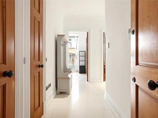 1 bedroom apartment for rent in Wycombe Square, London, W8