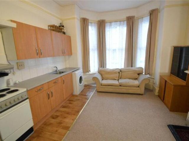 1 bedroom apartment for rent in Waldegrave Road, London, SE19