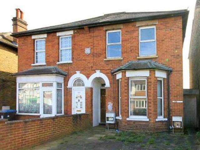 1 bedroom apartment for rent in Walton Road Maybury Woking GU21