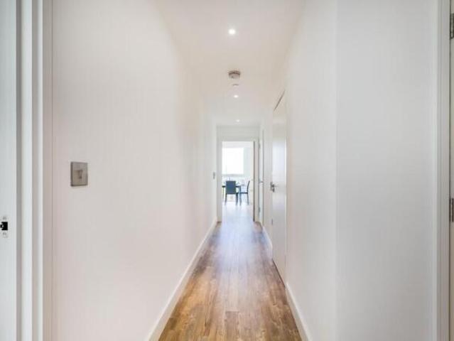 1 bedroom apartment for rent in Wandsworth Road, London, SW8