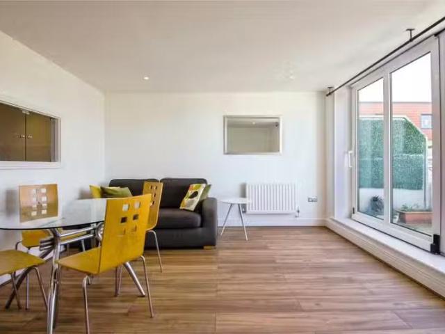 1 bedroom apartment for rent in Wards Wharf Approach, London.