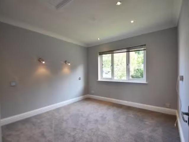 1 bedroom apartment for rent in Waterside Court, Waterside, Ch.