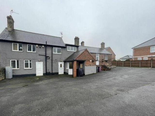 1 Bedroom Apartment For Rent In Wellington Mews, Main Road