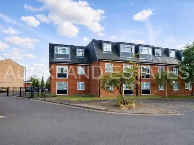 1 bedroom apartment for rent in Wesinteraction Court, Barnet.