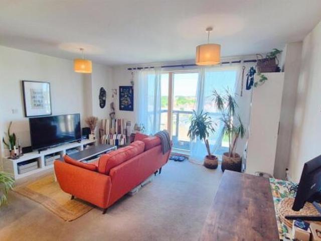 1 bedroom apartment for rent in Westgate House, 661 London Road, TW7