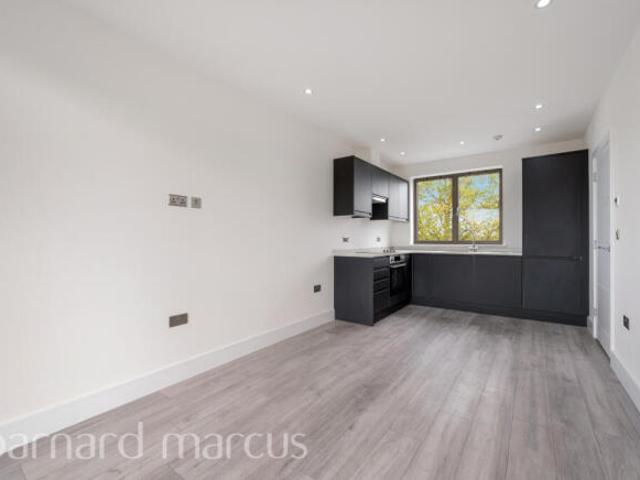 1 bedroom apartment for rent in Westmead Road, SUTTON, SM1