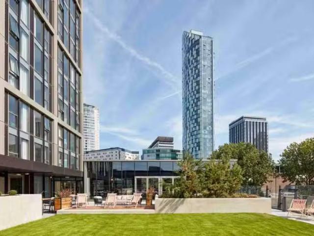 1 bedroom apartment for rent in William Jessop Way, Liverpool.