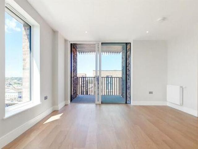 1 Bedroom Apartment For Rent In Wimbledon Grounds, London