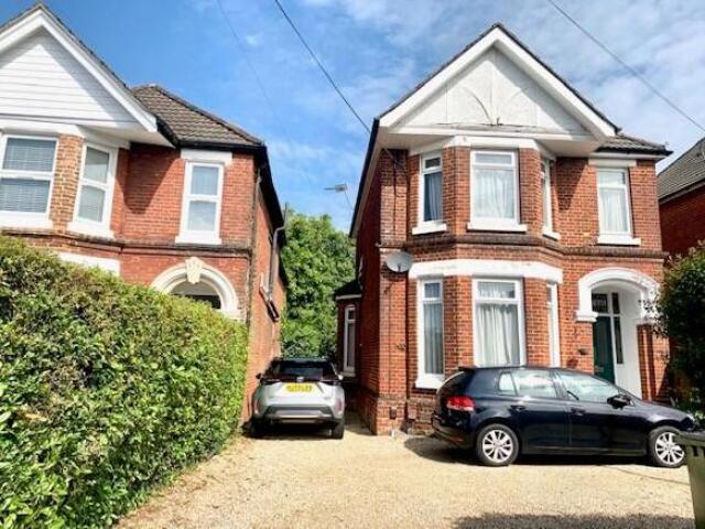 1 bedroom apartment for rent in Winchester Road, SO16