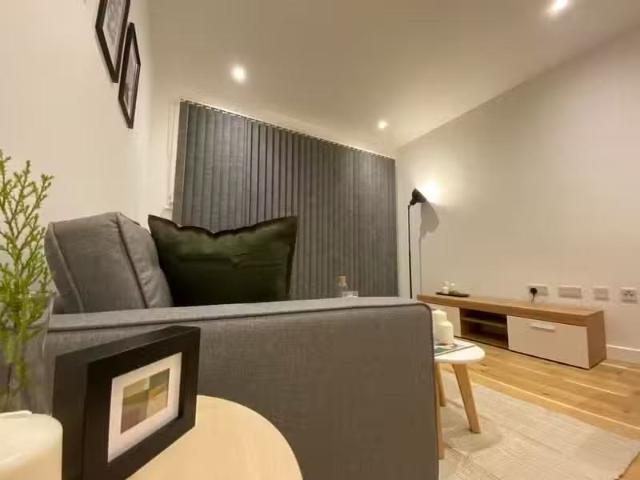 1 bedroom apartment for rent in Windmill Street, B1
