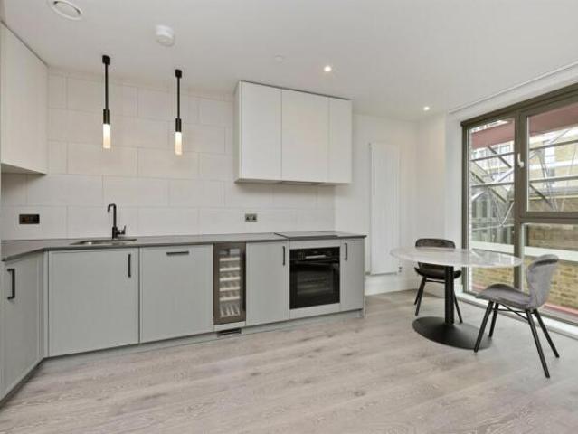 1 bedroom apartment for rent in Windsor Square, SE18