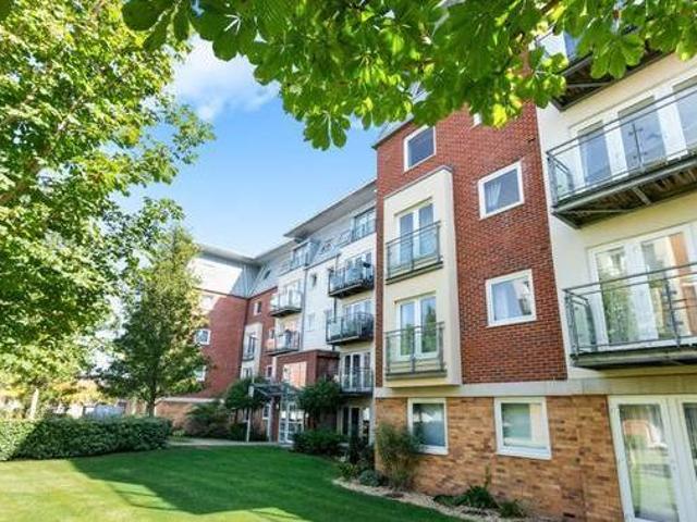 1 bedroom apartment for rent in Winterthur Way RG21