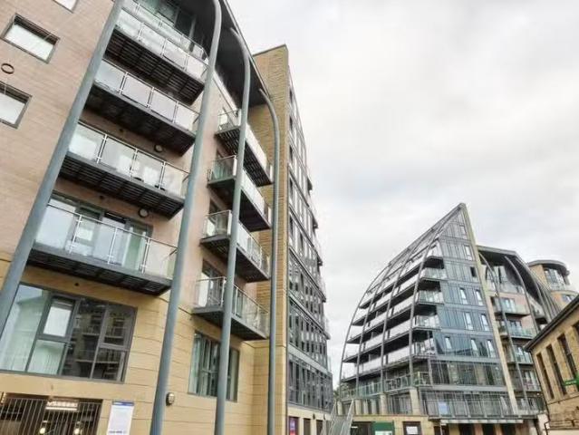 1 bedroom apartment for rent in ~ with BALCONY ~ VM1, Victoria.