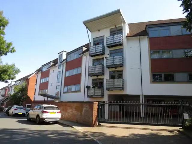 1 bedroom apartment for rent in Woodbrooke Grove, Northfield.