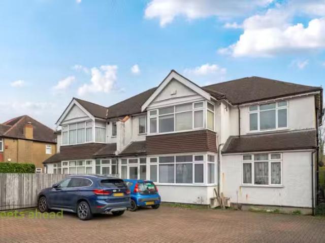 1 bedroom apartment for rent in Woodcote Grove Road, Coulsdon.