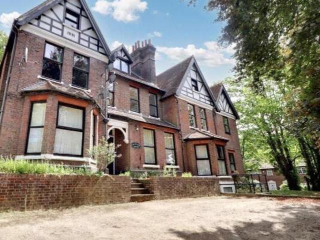 1 bedroom apartment for rent in Woodland Court, Hart Hill Drive, Luton, LU2