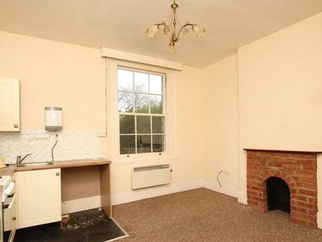 1 bedroom apartment for rent in Worcester Road Malvern Worcestershire WR14