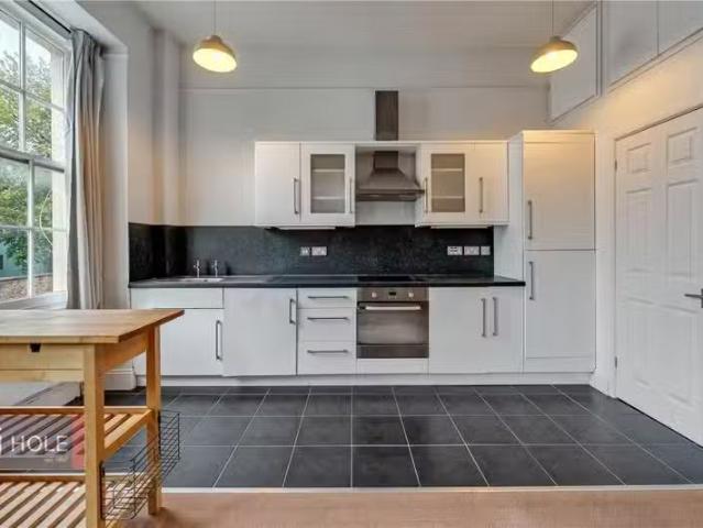 1 bedroom apartment for rent in York Place, Clifton, Bristol.