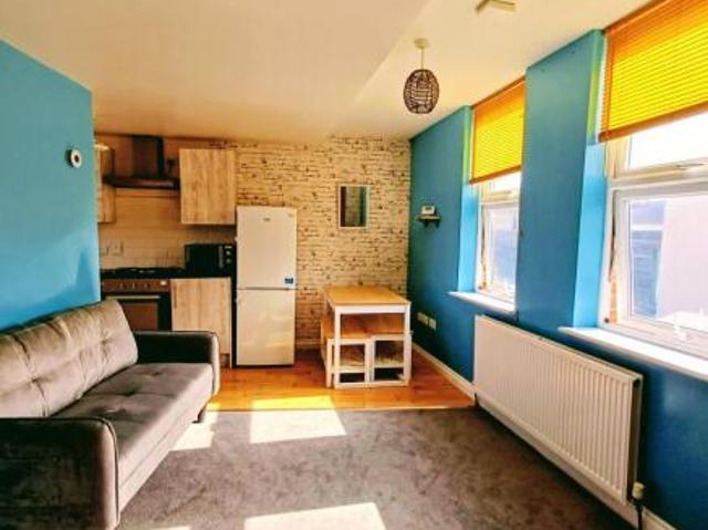 1 bedroom apartment for rent in 10A London Road, Enfield, EN2