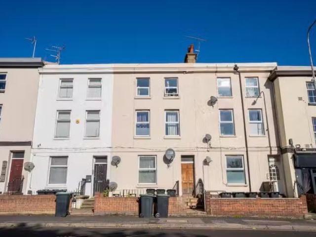 1 bedroom apartment for rent in 111 London Road, Northfleet, G.