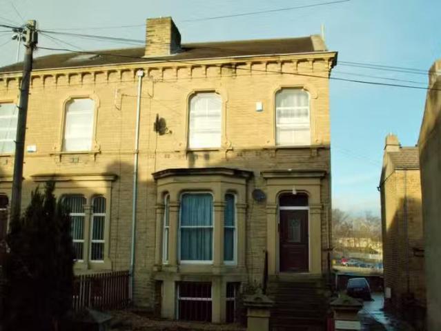 1 bedroom apartment for rent in 28 Bath Street, Huddersfield.