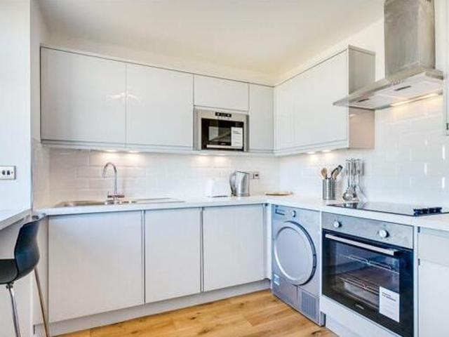1 Bedroom Apartment For Rent In 34 Shepherds Bush Green, London