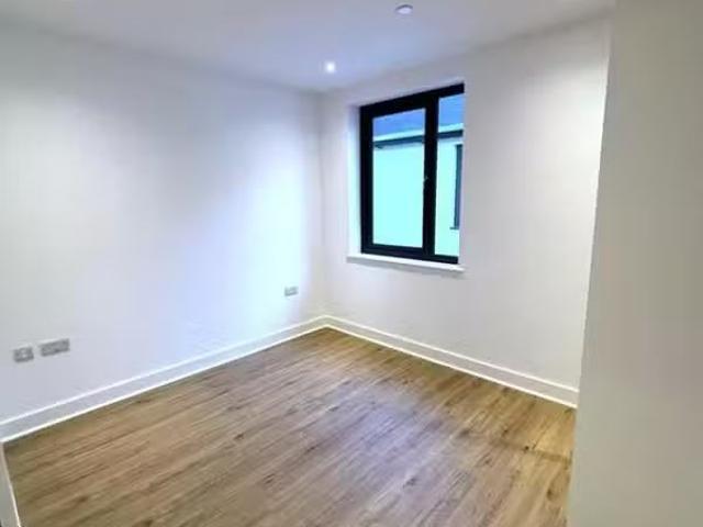 1 bedroom apartment for rent in 35, 50 Burnhill Road, Beckenha.