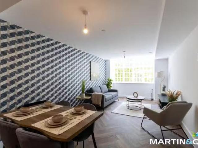 1 bedroom apartment for rent in 30 St Pauls Square, Jewellery.