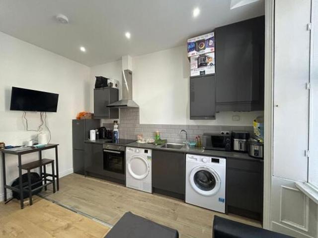1 bedroom apartment for rent in 4 5 Hutton Terrace, NE2