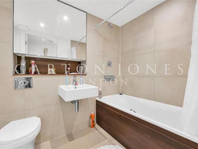 1 bedroom apartment for rent in 4 Salamanca Place, Vauxhall, London, SE1