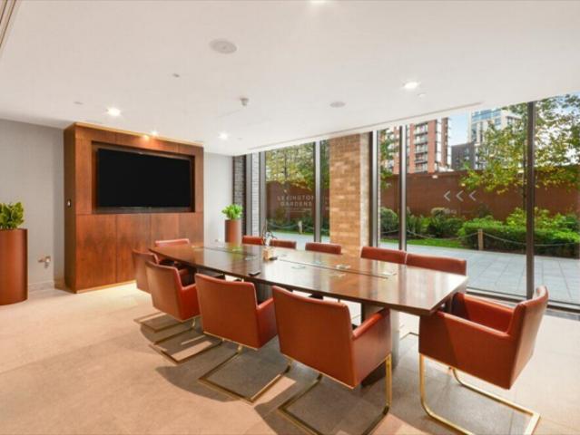 1 bedroom apartment for sale in Madeira Tower, Ponton Road, SW11